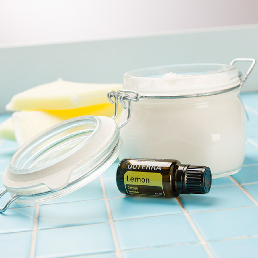 How to Make Your Own All-Purpose Cleaner | doTERRA Essential Oils